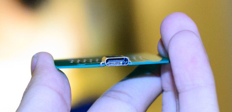 USB 3.1 (type C) : premiers tests du connecteur réversible