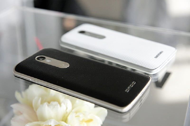 Motorola dévoile le premier smartphone avec écran incassable, plus fort ...