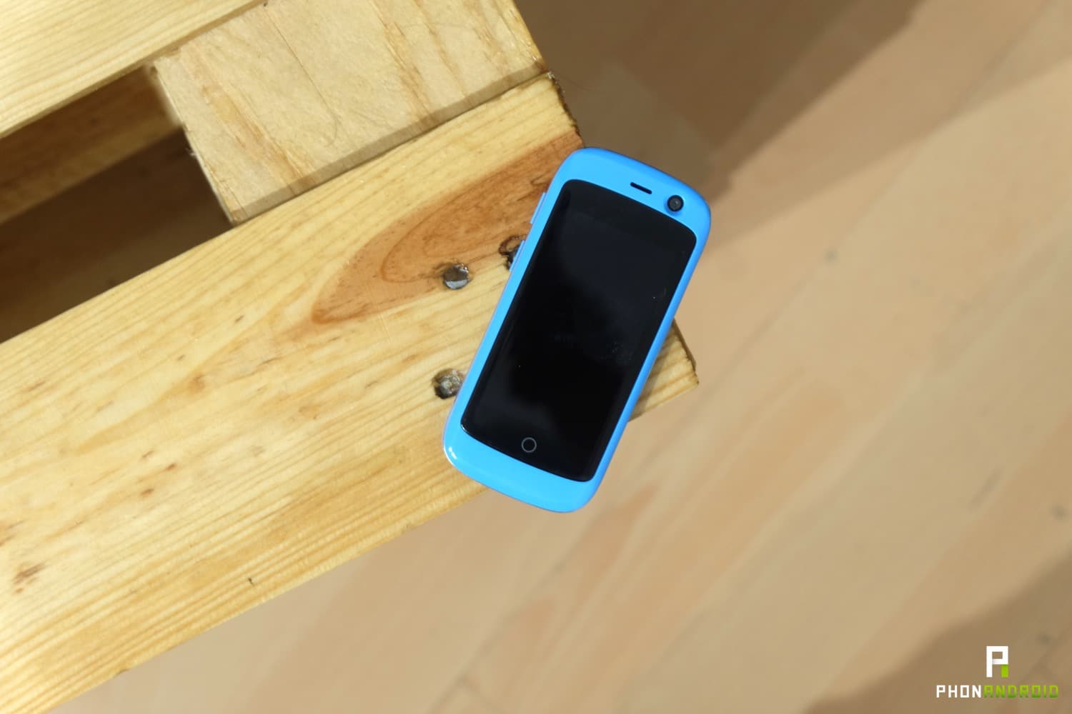 Test Jelly Pro : le plus petit smartphone Android du monde