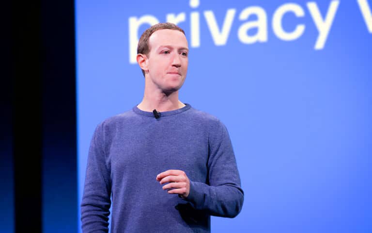 Mark Zuckerberg dément : Facebook ne privilégie pas le profit à la ...