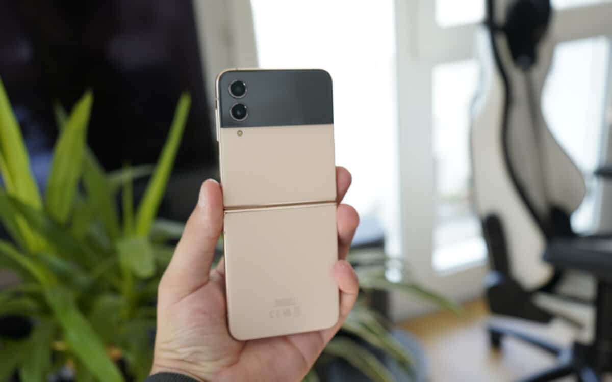 Test Samsung Galaxy Z Flip 4 : plus puissant, plus endurant et toujours ...