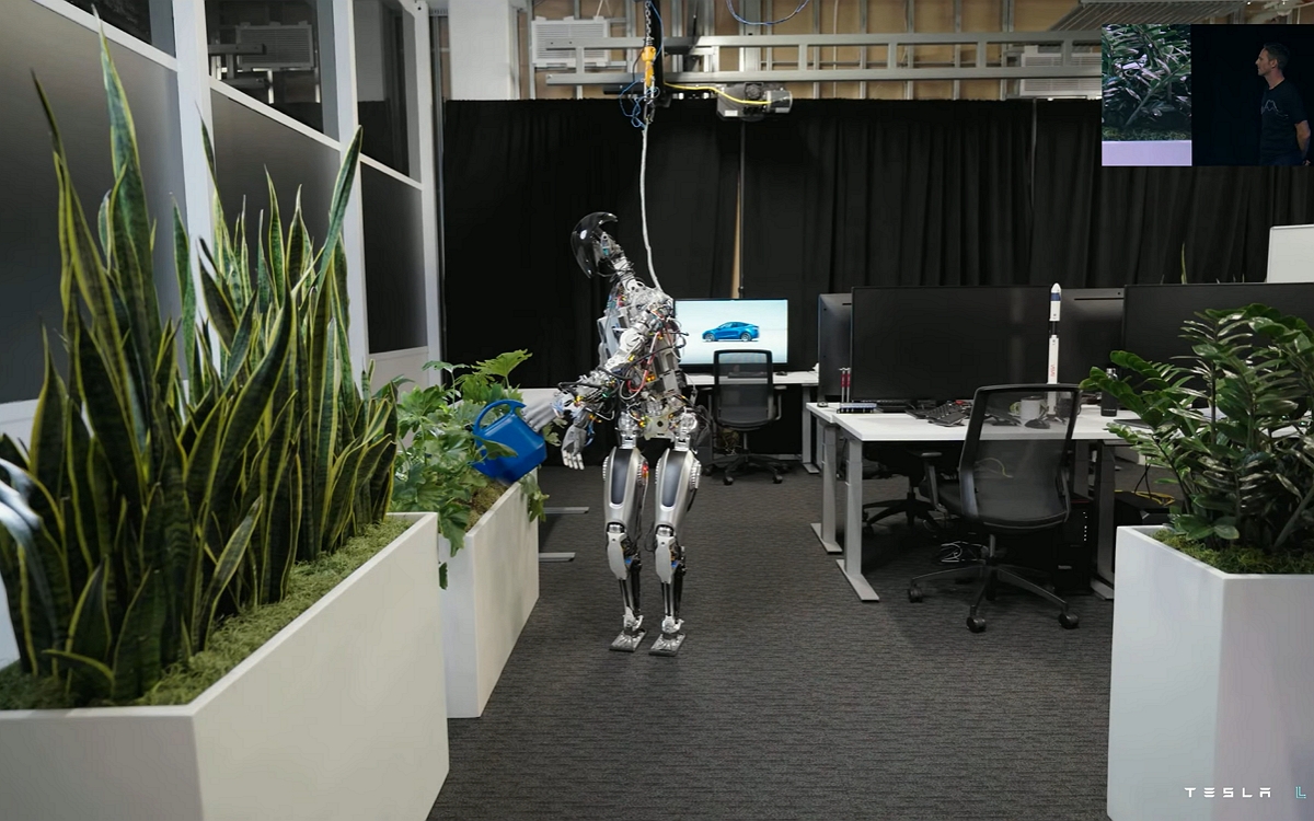 Tesla dévoile Optimus, son robot humanoïde futuriste à moins de 20 000 ...