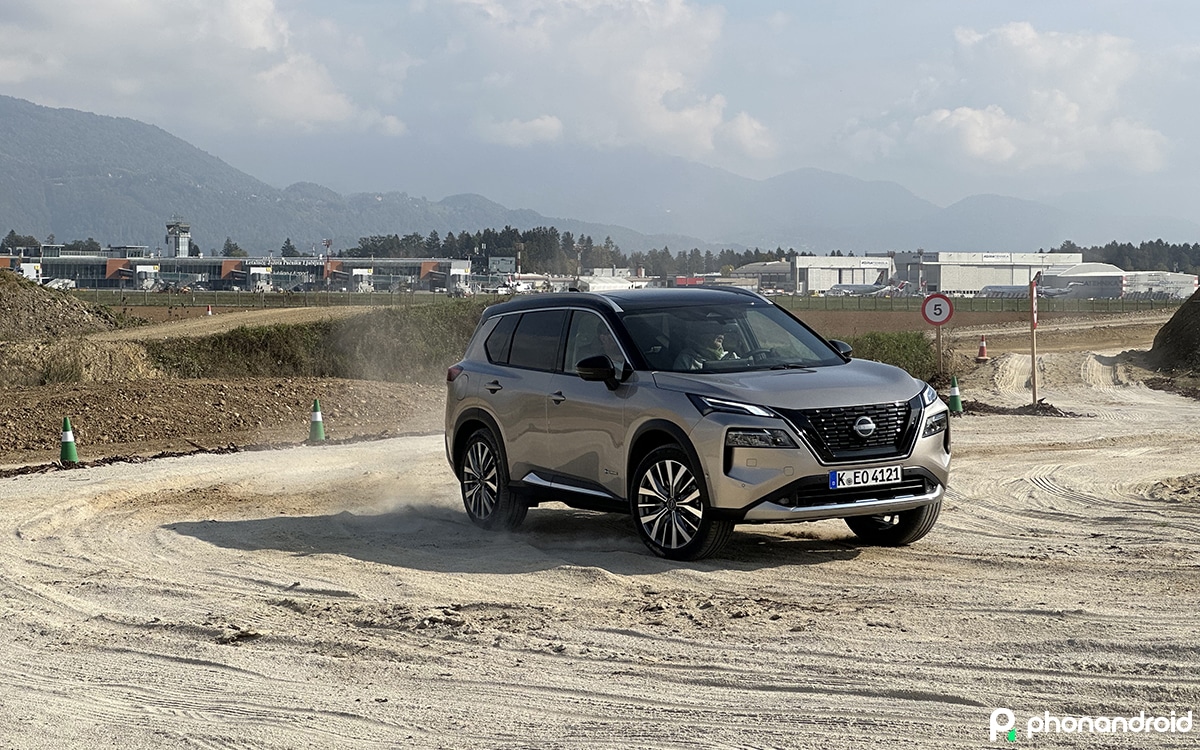 Elegantes Nissan X Trail Epower Bildnull