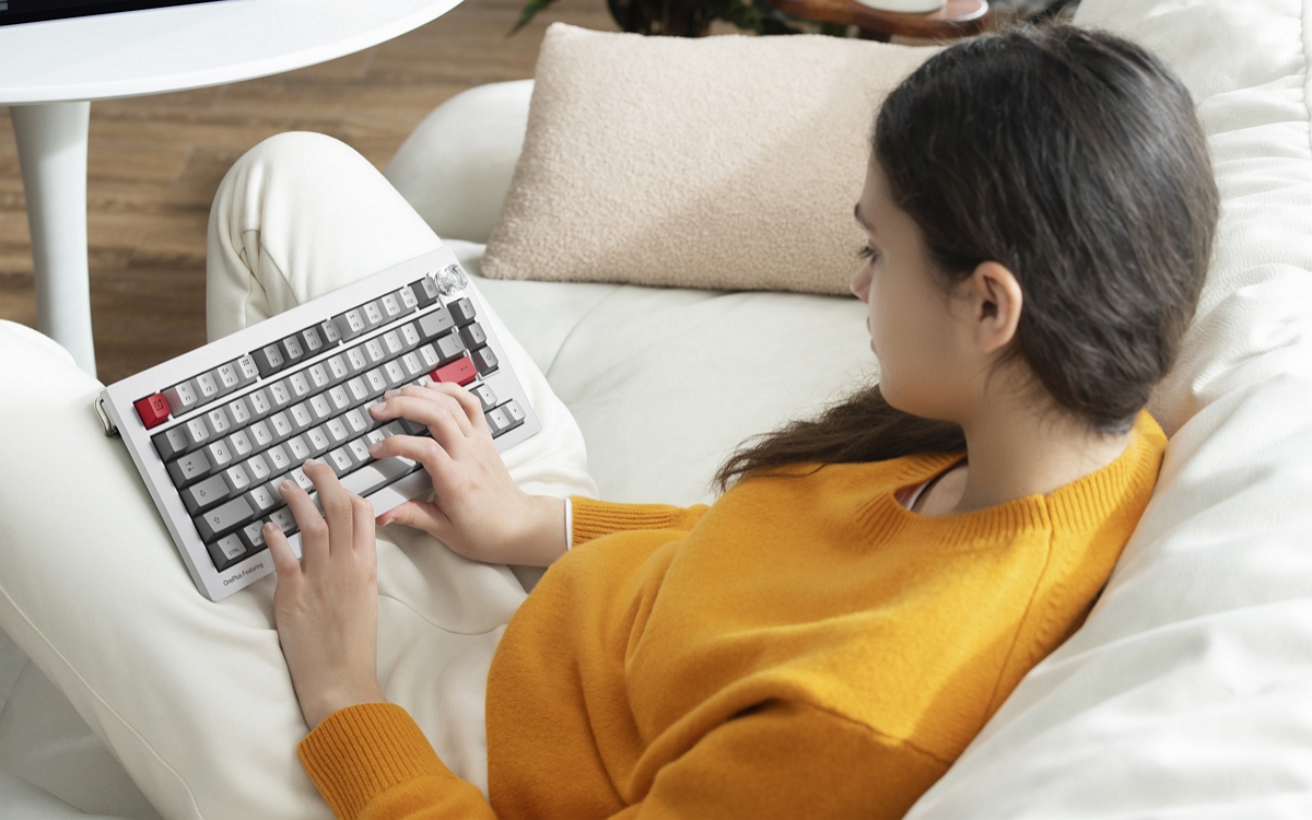 OnePlus lance son premier clavier mécanique, le Keyboard 81 Pro
