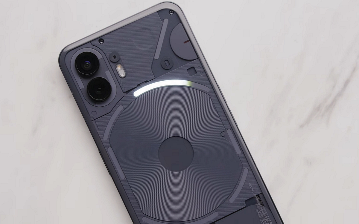 Nothing Phone (2) : son nouveau design révélé en vidéo juste avant le ...