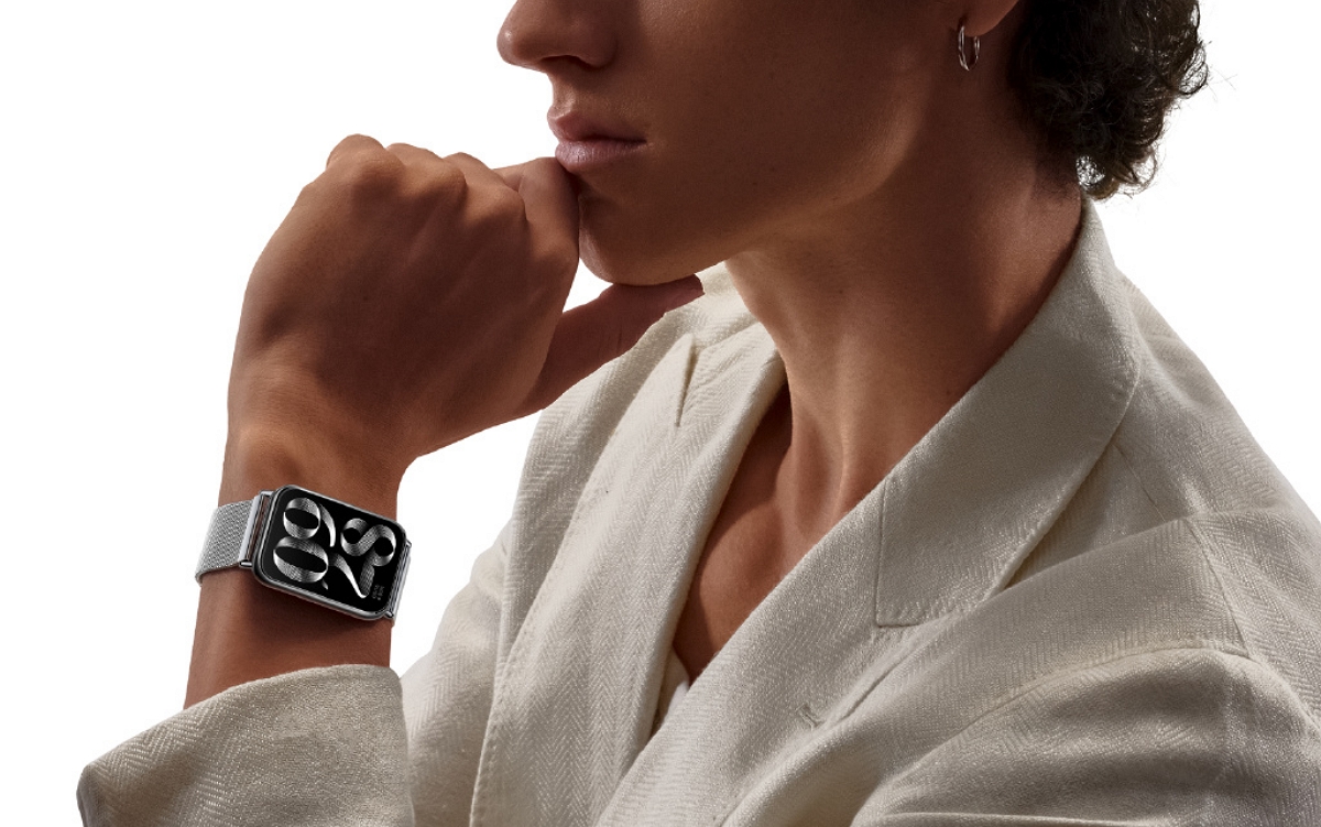 Xiaomi lance le Band 8 Pro, un bracelet qui gomme les frontières avec ...