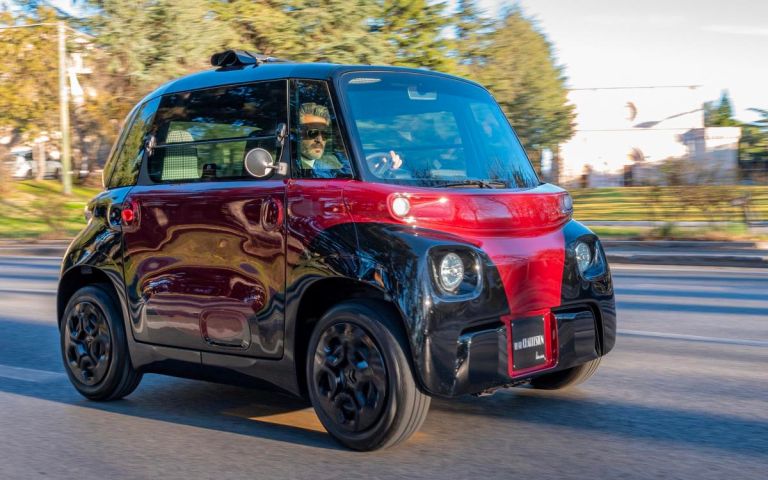 La Citroën AMI revient aux couleurs de la mythique 2 CV Charleston de 1981