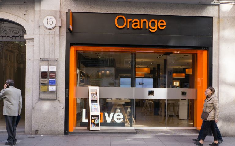 Orange lance une nouvelle Flybox 5G+ Home, avec Wi-Fi 7 et performances ...