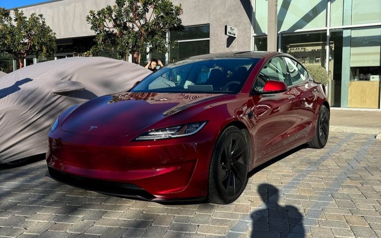 Tesla Model 3 Ludicrous : sa fiche technique et son autonomie dévoilées ...