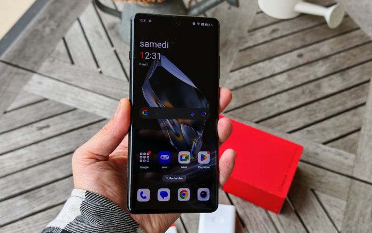 Test OnePlus 12 : plus grand, plus cher, plus complet… mais est-il ...