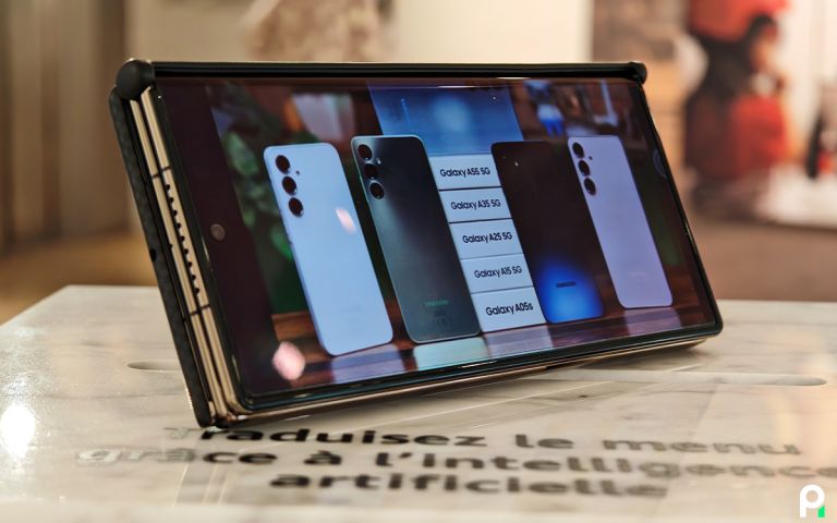 Prise en main Huawei Mate XT : nos impressions sur le téléphone pliable ...