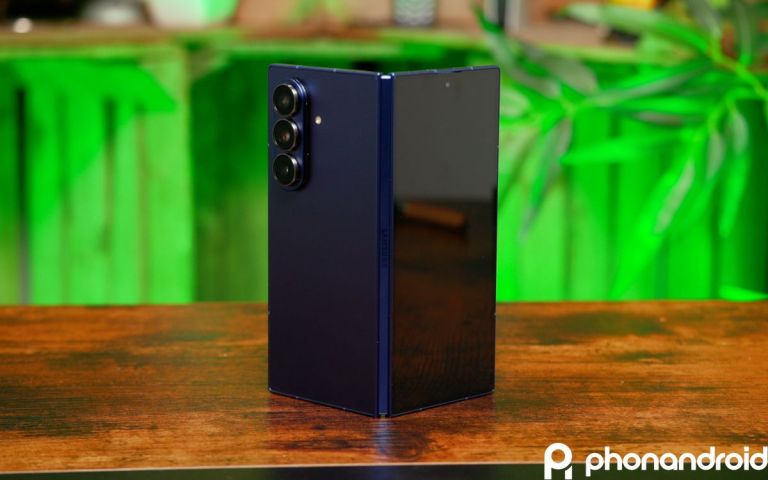 Le Galaxy Z Fold 7 crée la polémique à cause de ce défaut inacceptable ...
