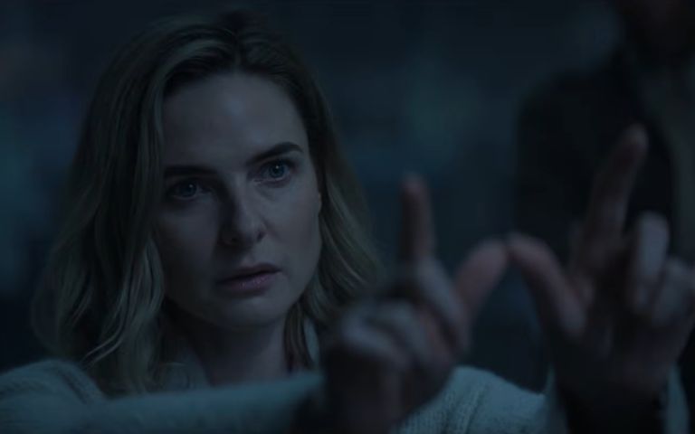 Silo saison 3 : le nouveau trailer se plonge dans un passé explosif, ça ...